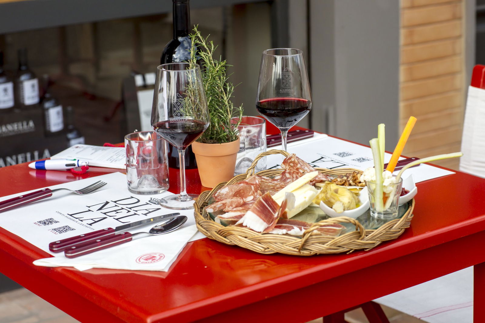 wine-tasting-lunch - Discover Tuscany Blog